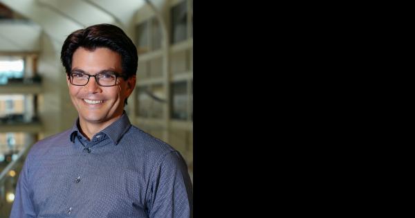 Todd Thompson Receives the Distinguished Scholar Award for 2020 ...